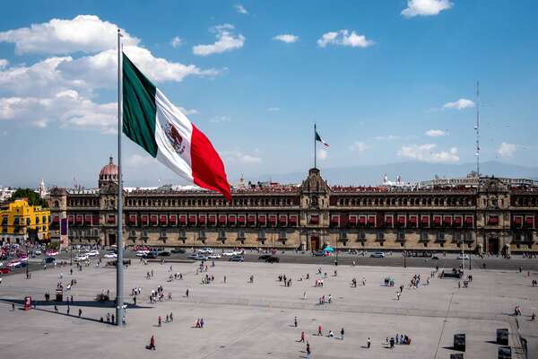 Zócalo de la Ciudad de México, la Plaza de la Constitución