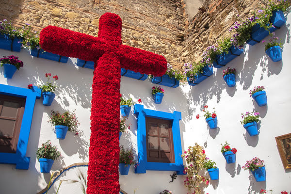 Fiestas populares en España en mayo, el mes de las flores